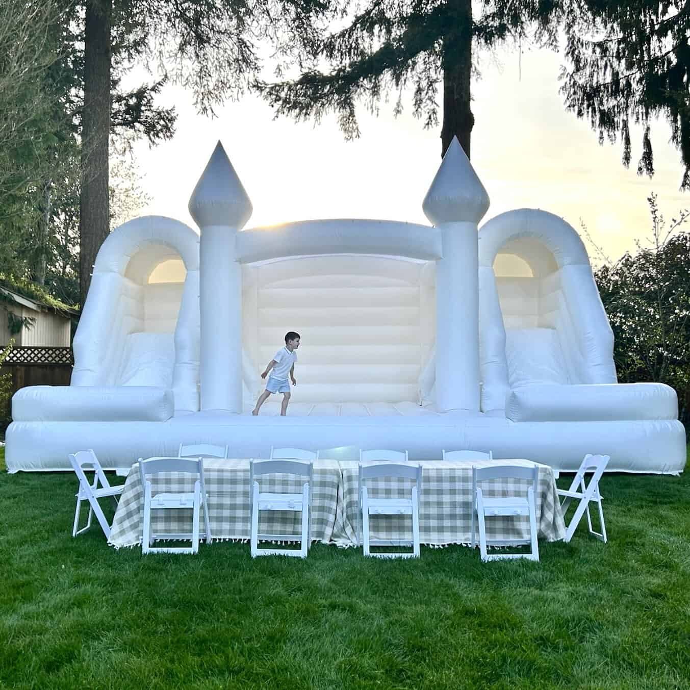 Best Bounce Houses For Weddings | #1 Luxury Inflatables