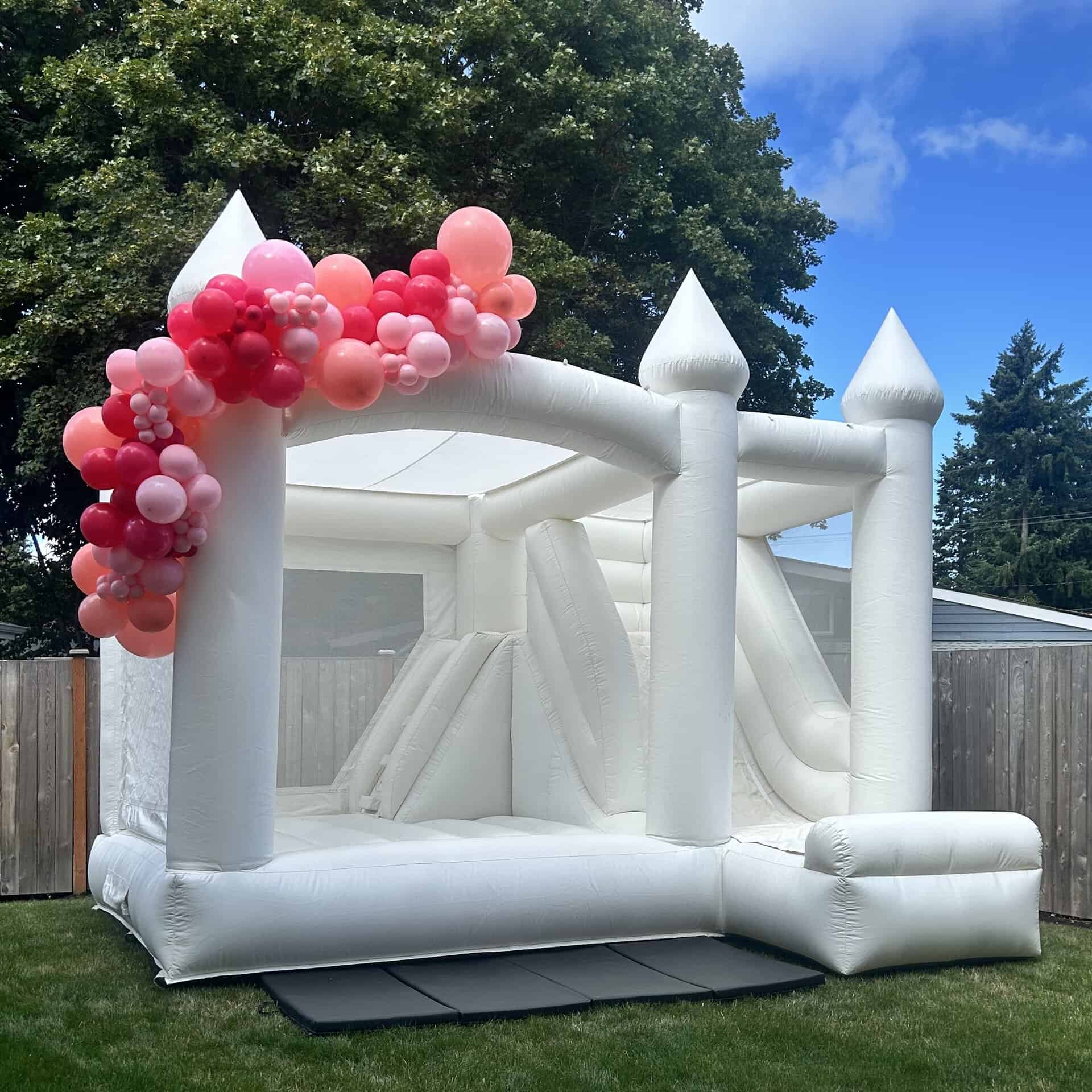 #1 Luxury Bounce House Rental In Seattle | Chateau Bounce